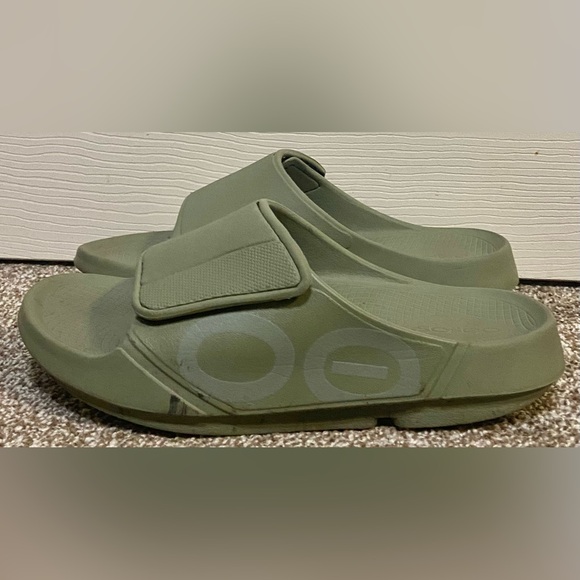 OOFOS | Shoes | Oofos Ooahh Sport Flex Slides Men 6 Women 8 Green ...